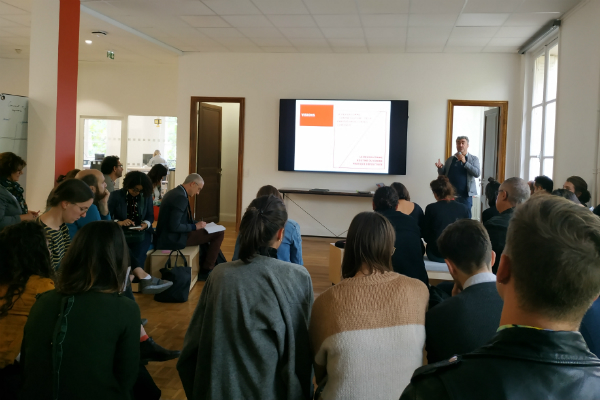 La sphère du design de politiques publiques en pleine introspection