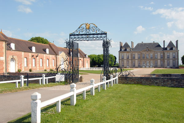 Au haras national du Pin, le tourisme équin compense le désengagement ...