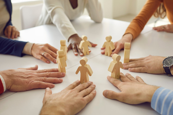 Compétence sociale : la métropole de Lyon renforce son dispositif