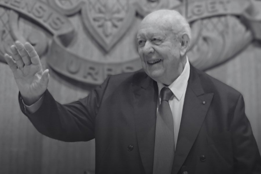 Jean-Claude Gaudin, le monument du Vieux Port