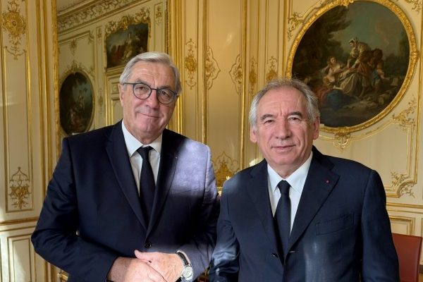 François Bayrou tire à boulet rouge sur les grandes régions