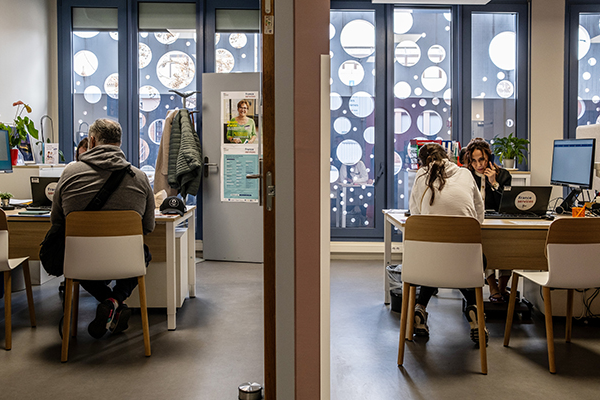 Aux Minimes, un guichet unique pour un accès simplifié aux services publics