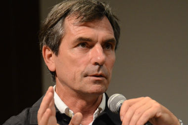 Zoom sur les relations entre auteurs et collectivités