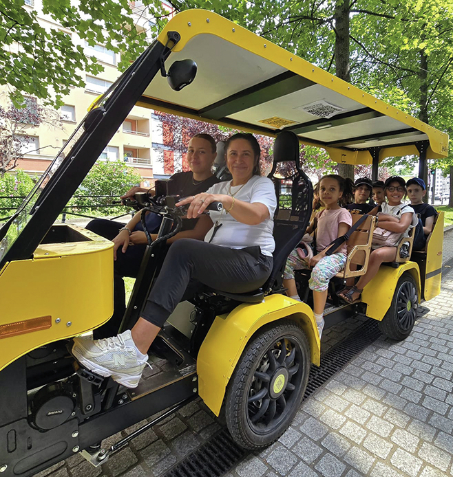 Un vélo-bus décarboné qui séduit les petits et les grands