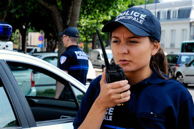 Polices : comment partager les fréquences radios